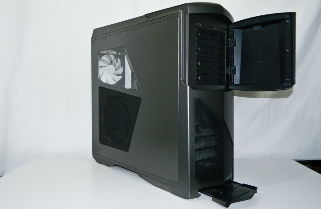 NZXT Phantom 630 Enclosure and HALE90 V2 1000W Modular Power Supply ...